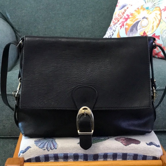 Davey’s | Bags | Daveys Worcester Mass Leather Navy Shoulder Bag | Poshmark